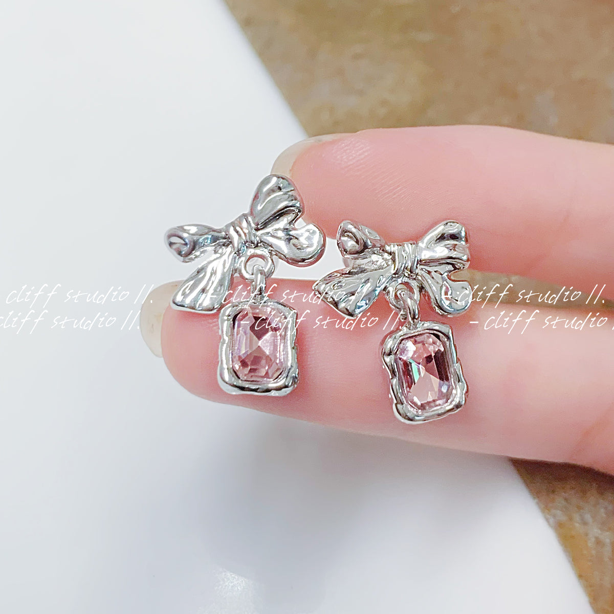 Darlene Sterling Silver Stud Earrings – Cliff Studio